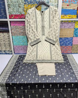 Ready to Wear in Pakistan | Kapra Kahani